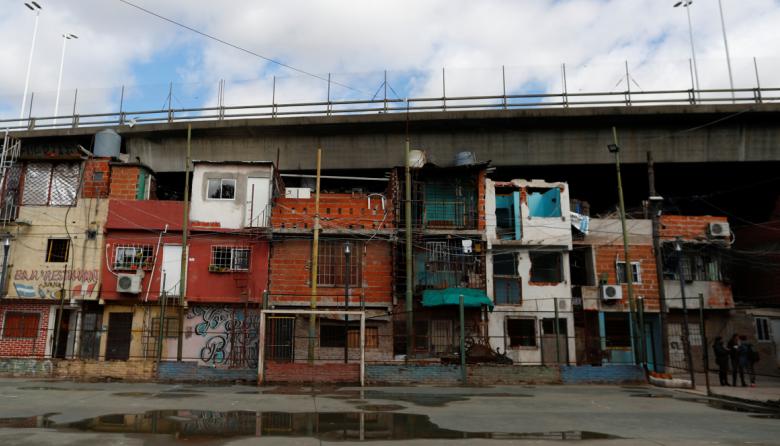 Cuatro de cada diez argentinos es pobre, el nivel más alto desde 2006 - TusRadios